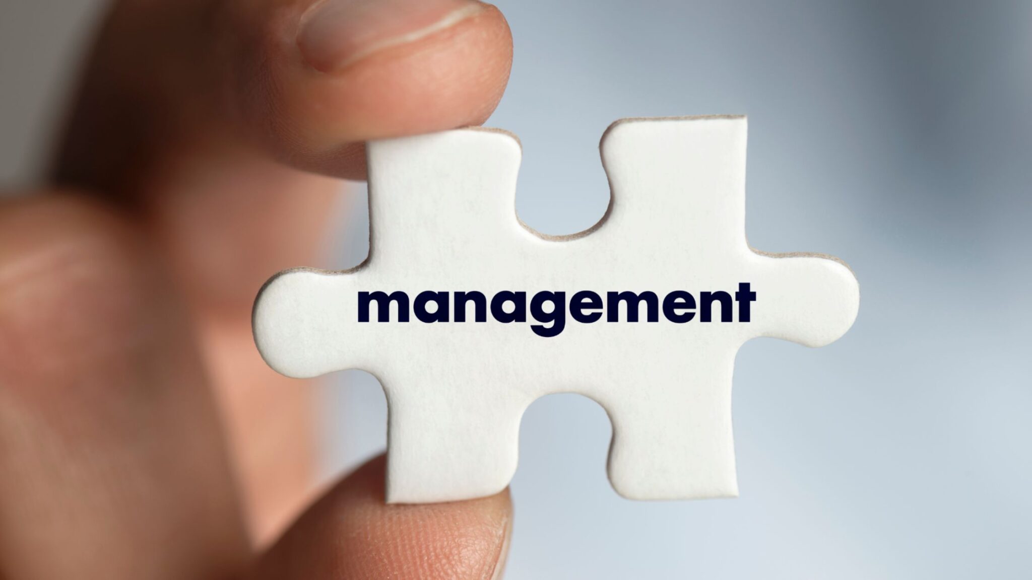 Good vs Bad Manager | Strategy & Execution Scaling Up Coach